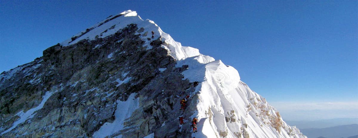 What is the Everest Death Zone? Complete Guide to Mount Everest’s Most ...